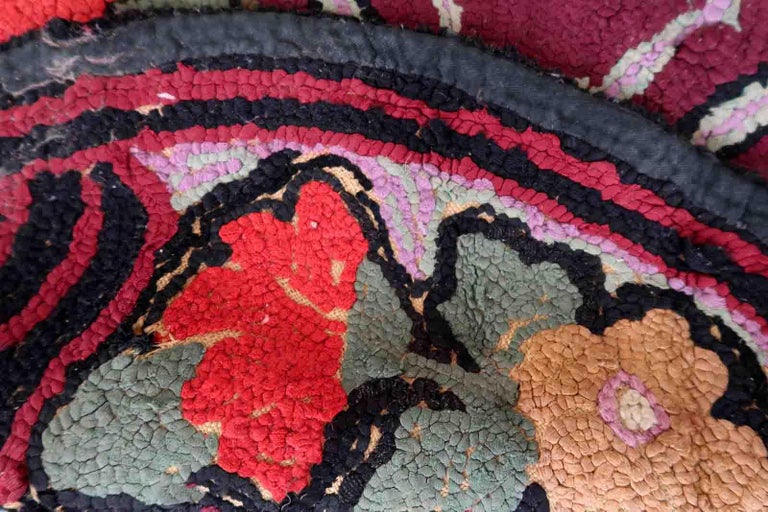 Handmade Antique American Hooked Rug, 1900s, 1c990 For Sale at 1stDibs