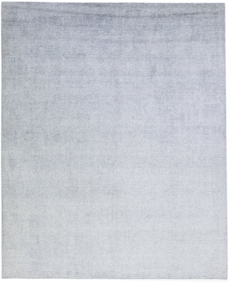 Handmade Contemporary Wool and Silk Rug With A Solid Light Gray Motif ...