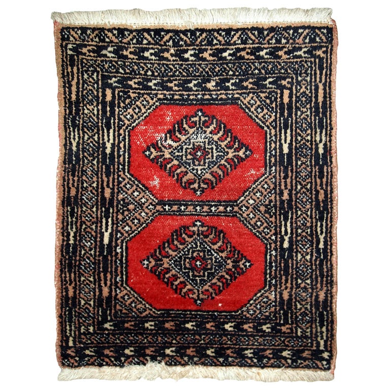 Handmade Pakistani Lahore Berber Rug, 1970s, 1C635 For Sale at 1stDibs
