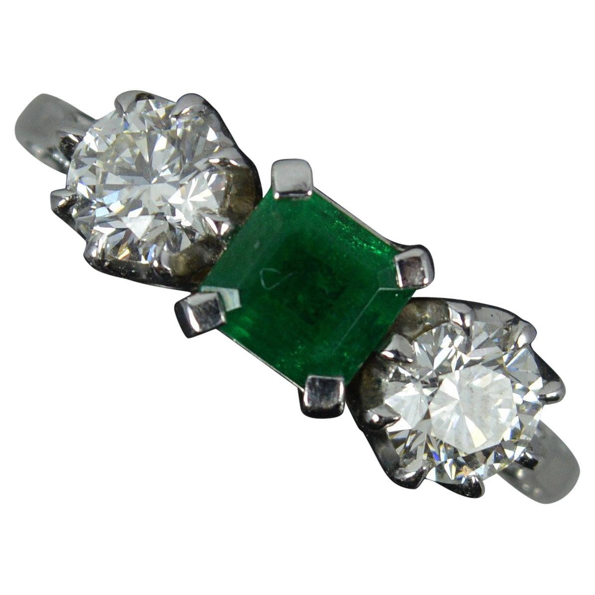 Emerald Diamond Platinum Ring For Sale at 1stDibs
