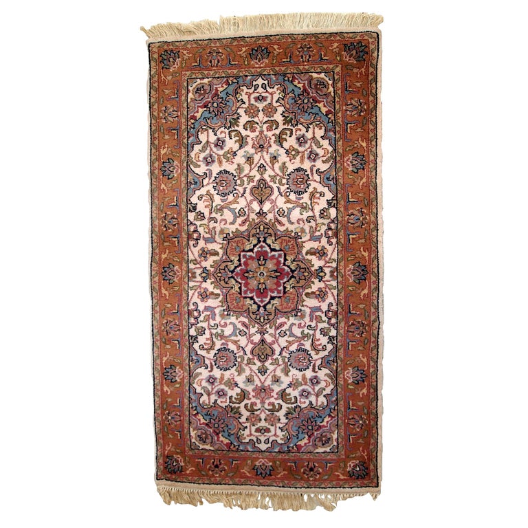 Handmade Vintage Indo-Tabriz Rug, 1970s, 1C727 For Sale at 1stDibs