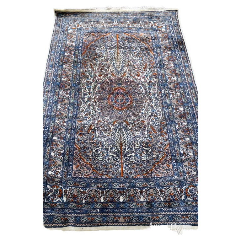 Handmade Vintage Pakistani Lahore Rug, 1970s, 1f25 For Sale at 1stDibs