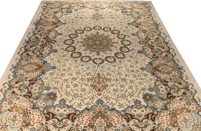 Antique Ivory Persian Kashan Rug, circa 1950 - FREE SHIPPING For Sale ...