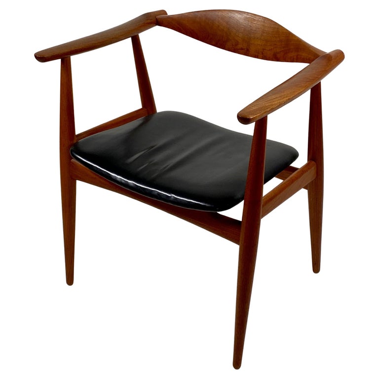 Hans J Wegner CH 35 Armchair in Teak For Sale at 1stDibs