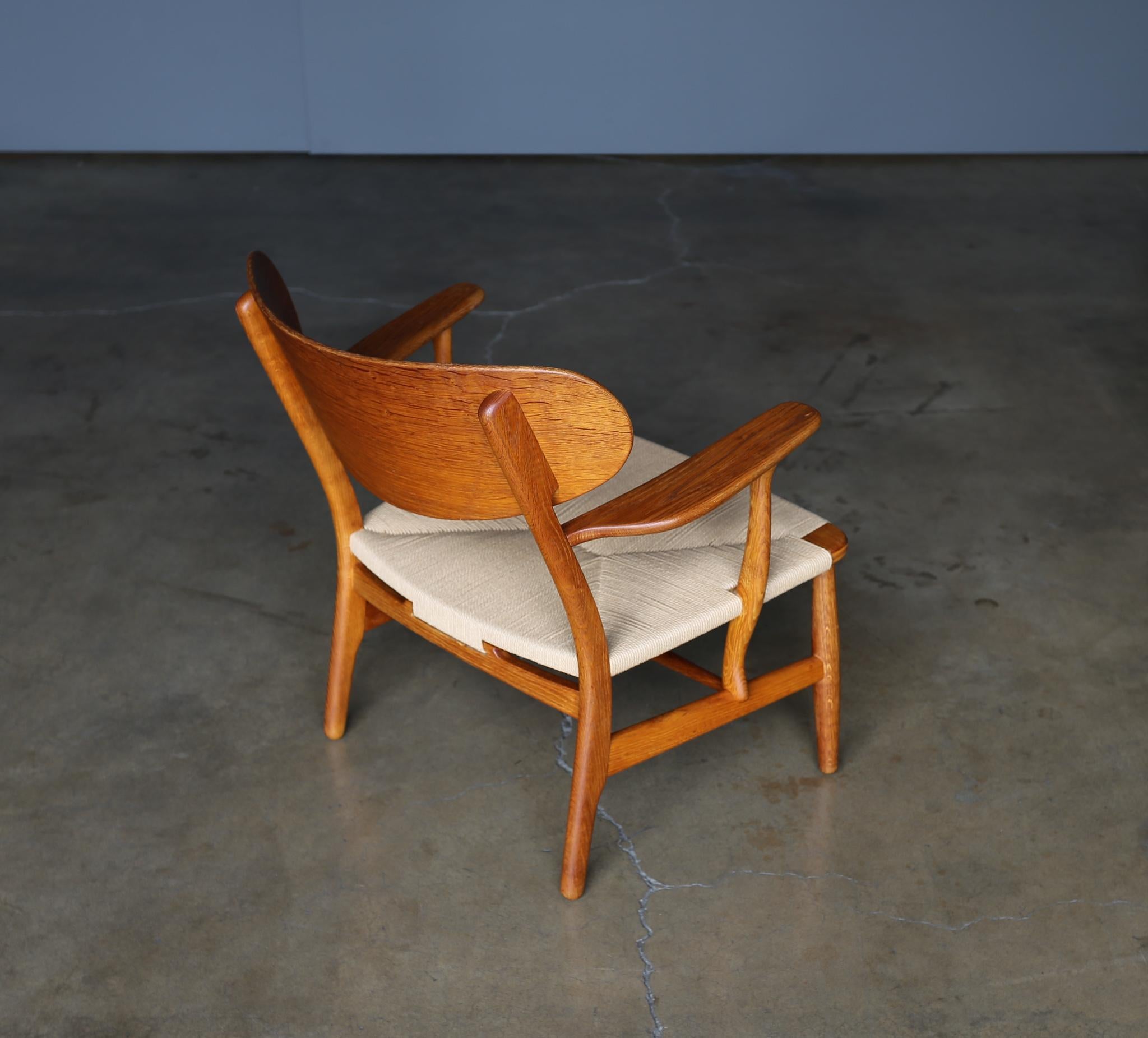 Hans J. Wegner CH22 Lounge Chair for Carl Hansen and Søn, Denmark ...