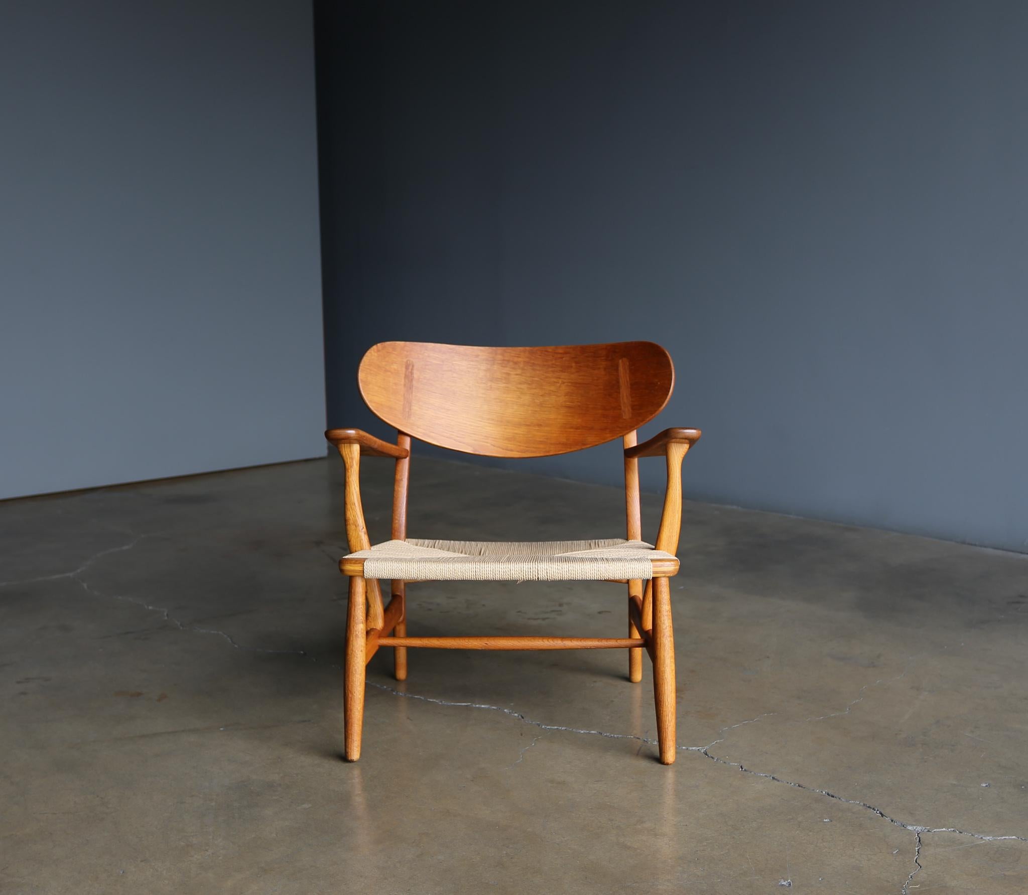 Hans J. Wegner CH22 Lounge Chair for Carl Hansen and Søn, Denmark ...