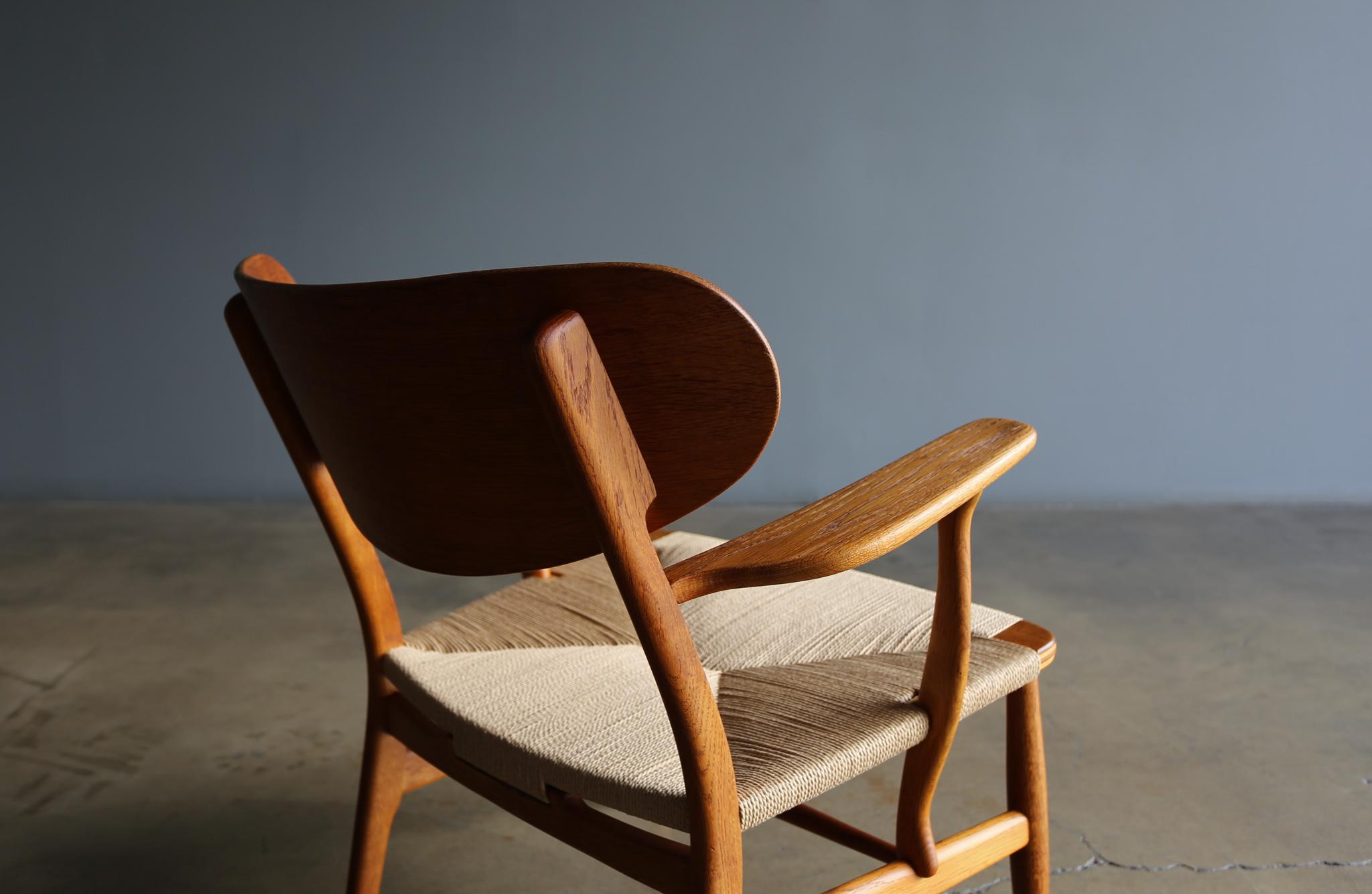 Hans J. Wegner CH22 Lounge Chair for Carl Hansen and Søn, Denmark ...