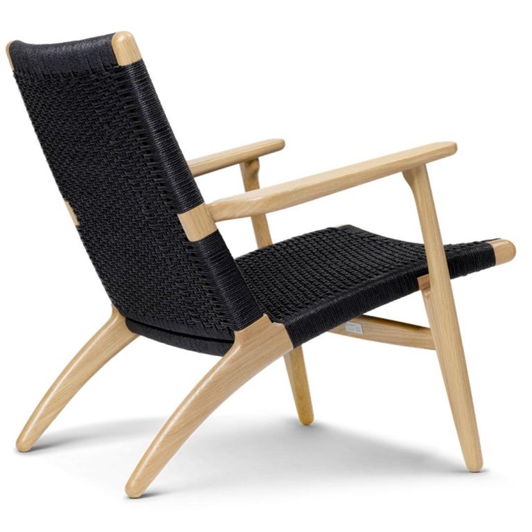 Hans J Wegner 'CH25' Chair in Oak, Oil and Natural Papercord for Carl Hansen and Son For Sale at ...