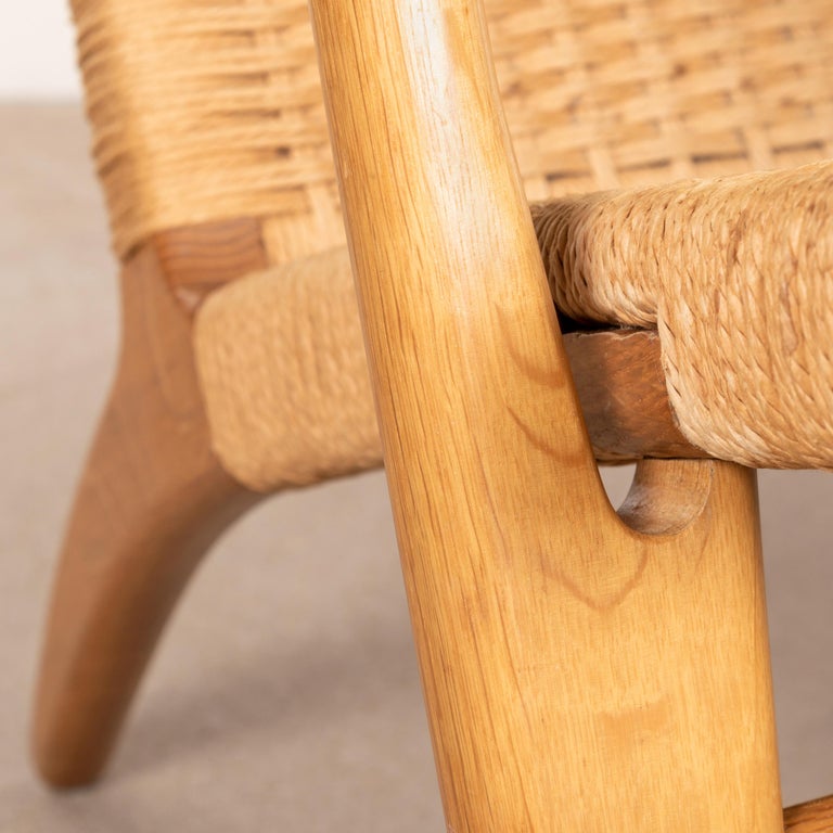 Hans J. Wegner CH25 Lounge Chair in Oak and Naturel Cord for Carl ...