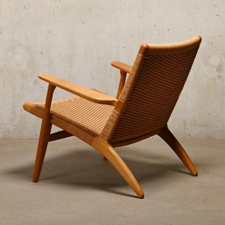 Hans J. Wegner CH25 Lounge Chair in oak and paper-cord for Carl Hansen and Son at 1stDibs