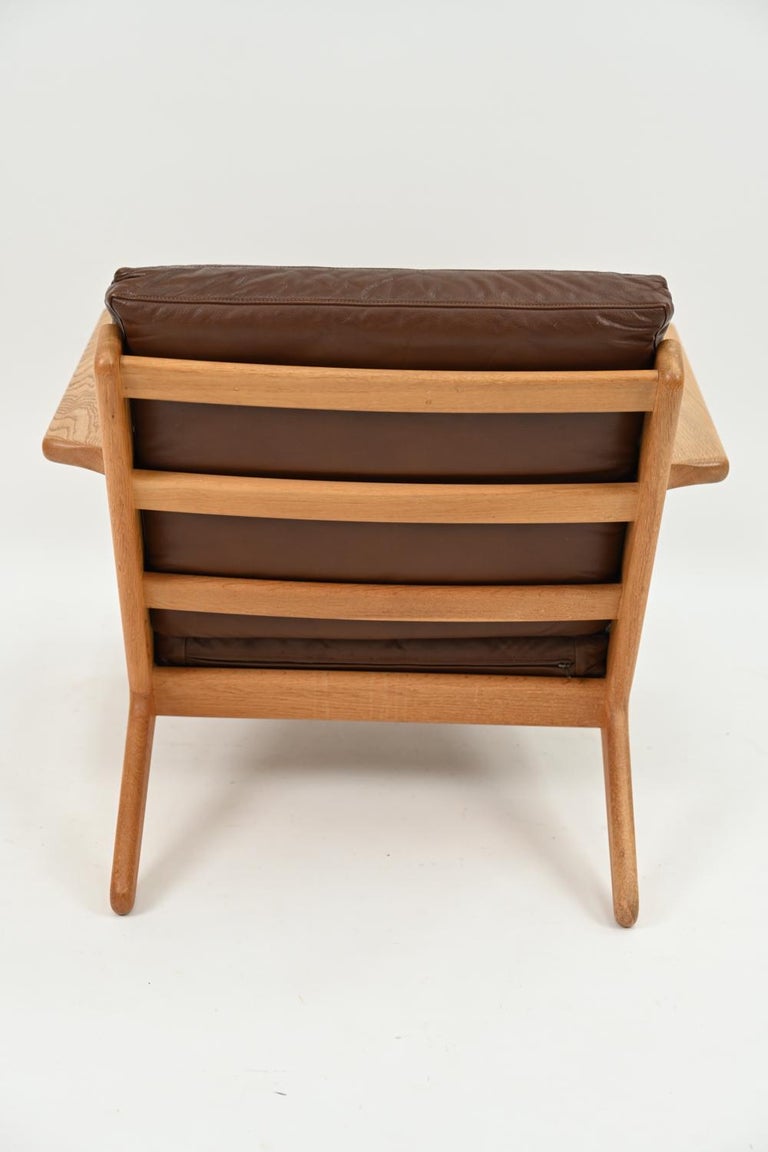 Hans J. Wegner for GETAMA GE 290 Oak Lounge Chair, 1950's For Sale at ...