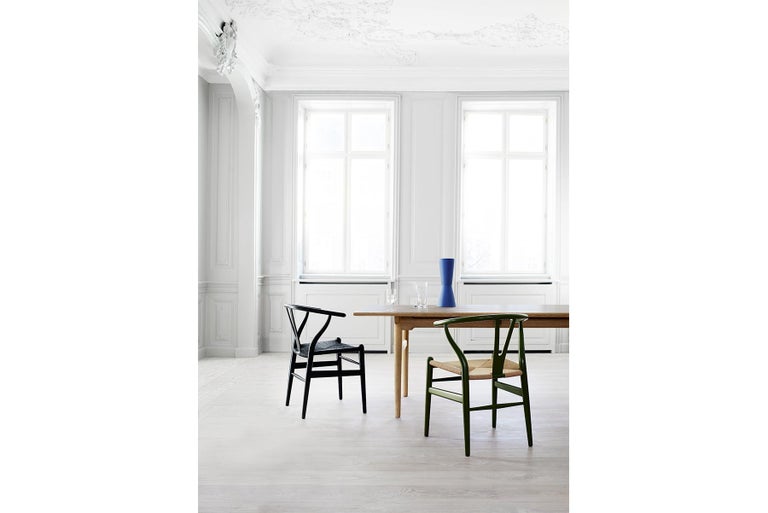 Hans J. Wegner Model Ch327 Dining Table For Sale at 1stDibs