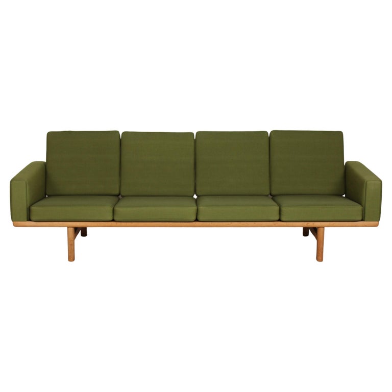 Hans J. Wegner Sofa GE 236 / 4 of Oak with Original Green Wool by GETAMA, 1970s at 1stDibs