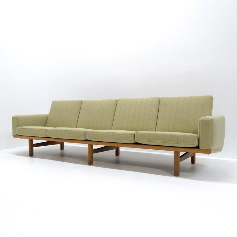 Hans J. Wegner Sofa Model GE-236/4 at 1stDibs