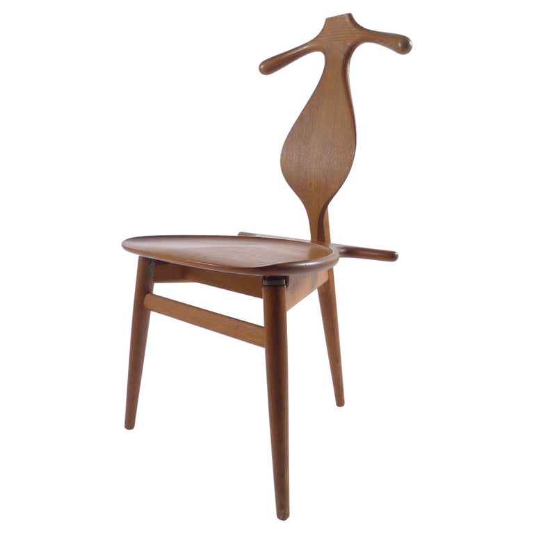 Chaise Valet de Hans J Wegner, modèle JH540 en teck et chêne, conçue en ...