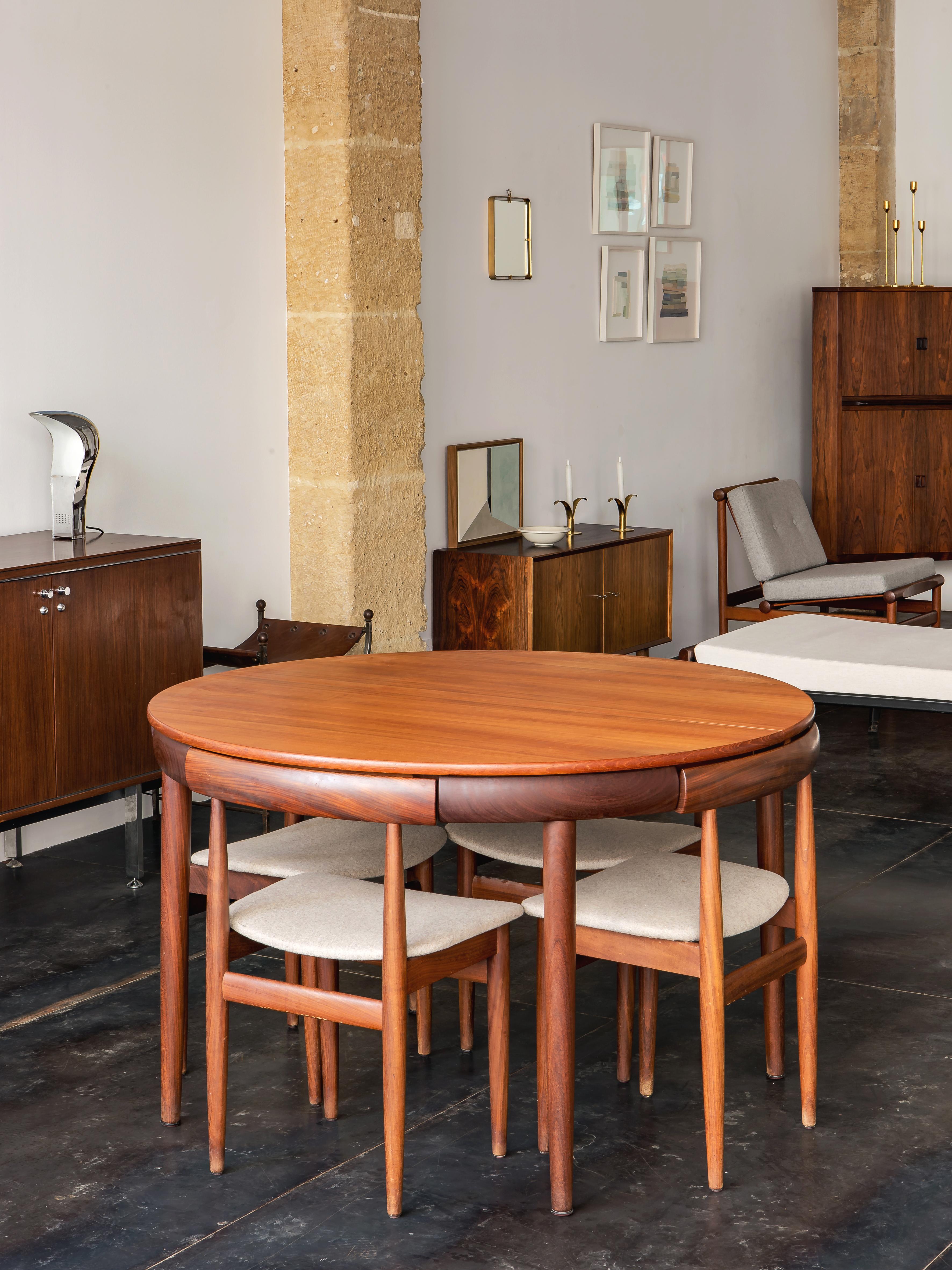Hans Olsen dining table and chairs, 1960s For Sale at 1stDibs