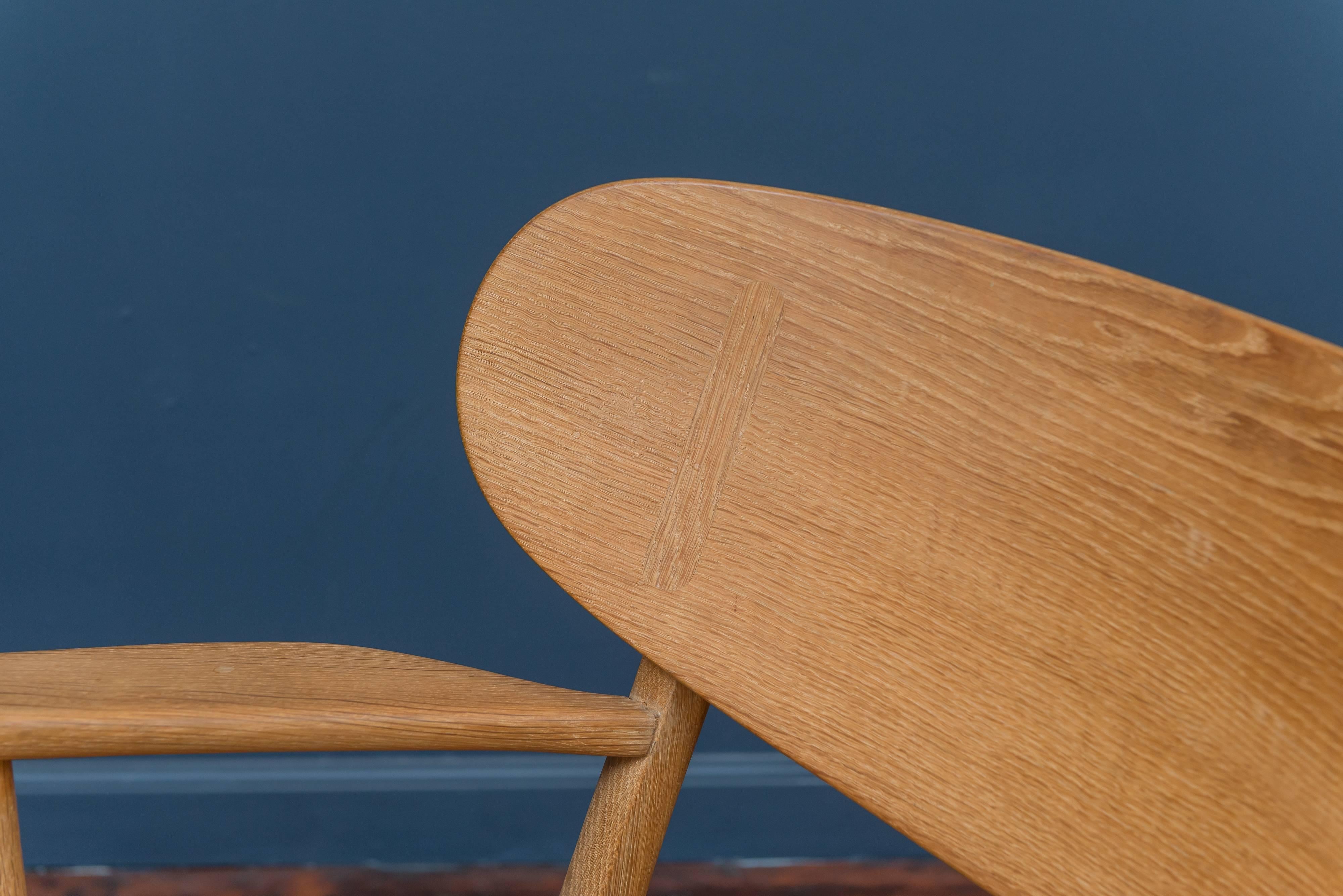 Hans Wegner CH 22 Easy Chair at 1stDibs | wegner sign, panish