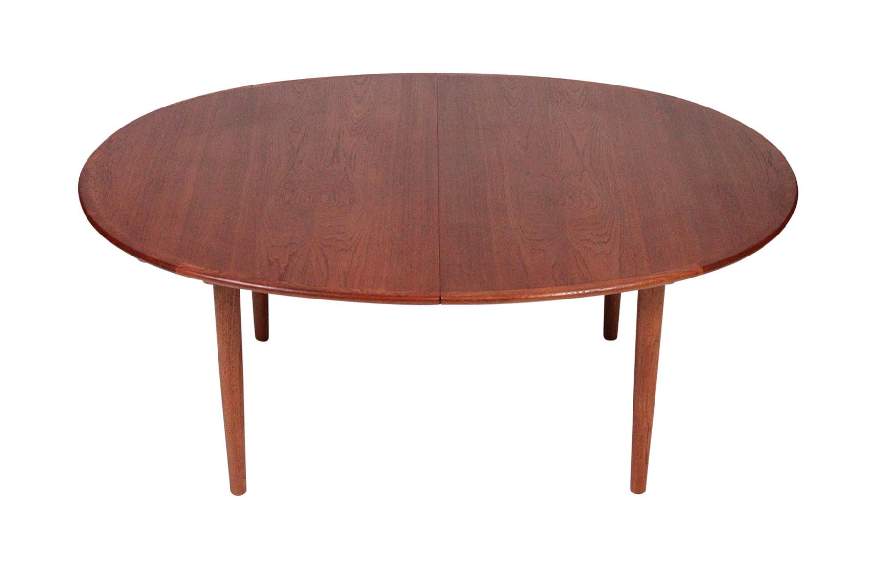 Hans Wegner Dining Table for Johannes Hansen Model JH-567 at 1stDibs ...