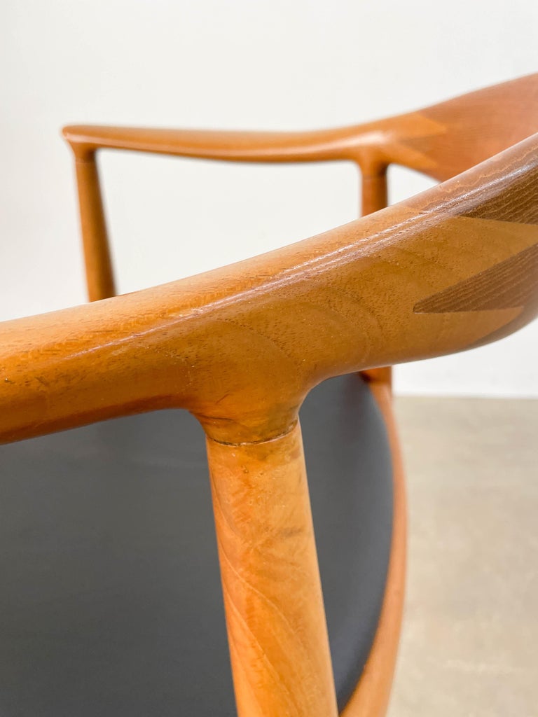 Hans Wegner Round Chair 'JH 503' in Teak at 1stDibs
