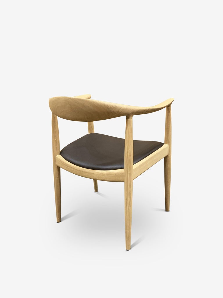 Hans Wegner Round Chair "The Chair" in White Oak For Sale at 1stDibs