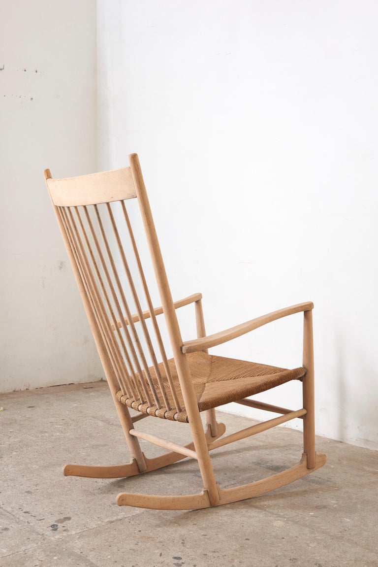 Hans Wegner Voor FDB Møbler J16 Rocking Chair, Denmark at 1stDibs