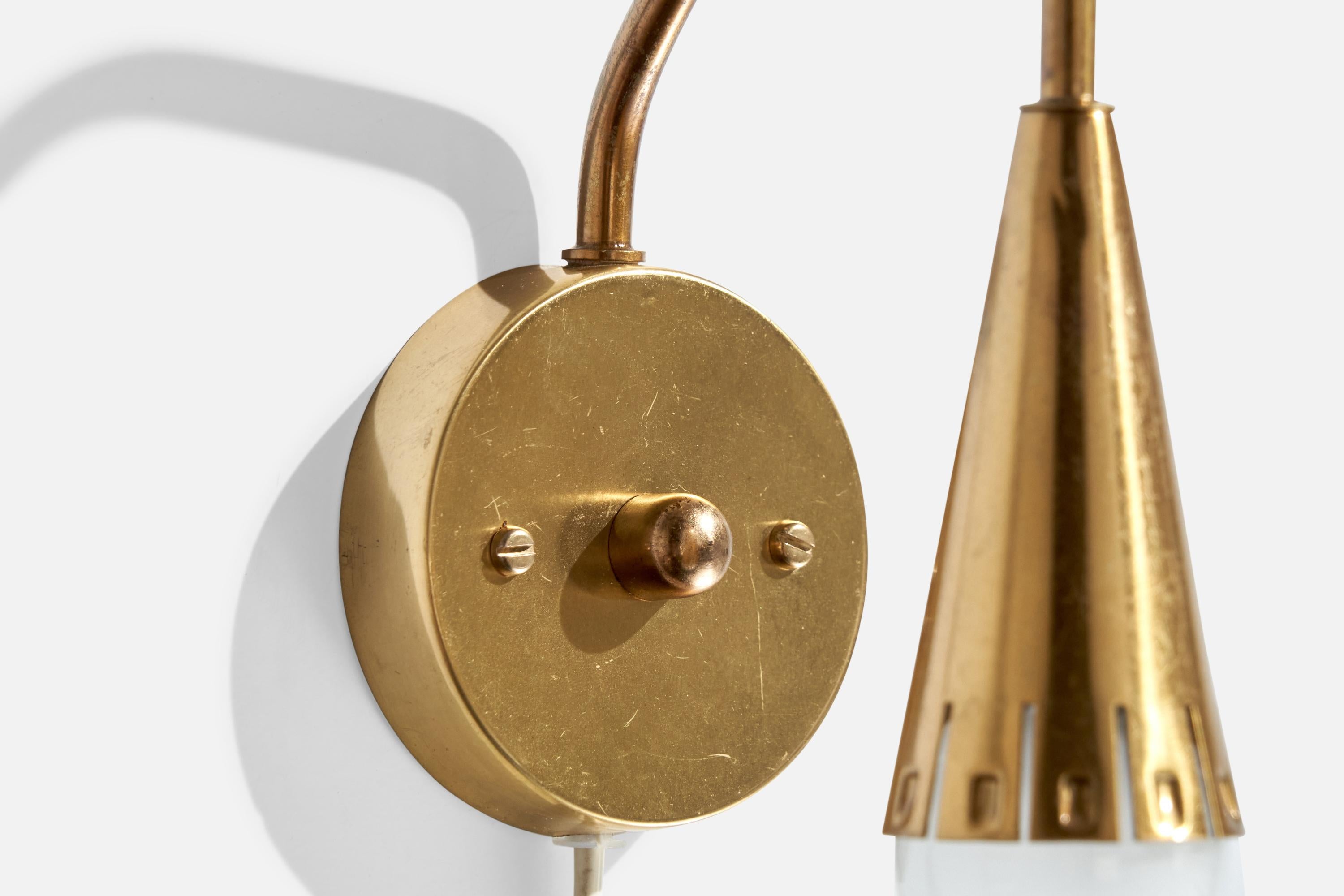 Harald Notini, Wall Light, Brass, Sweden, 1940s For Sale at 1stDibs