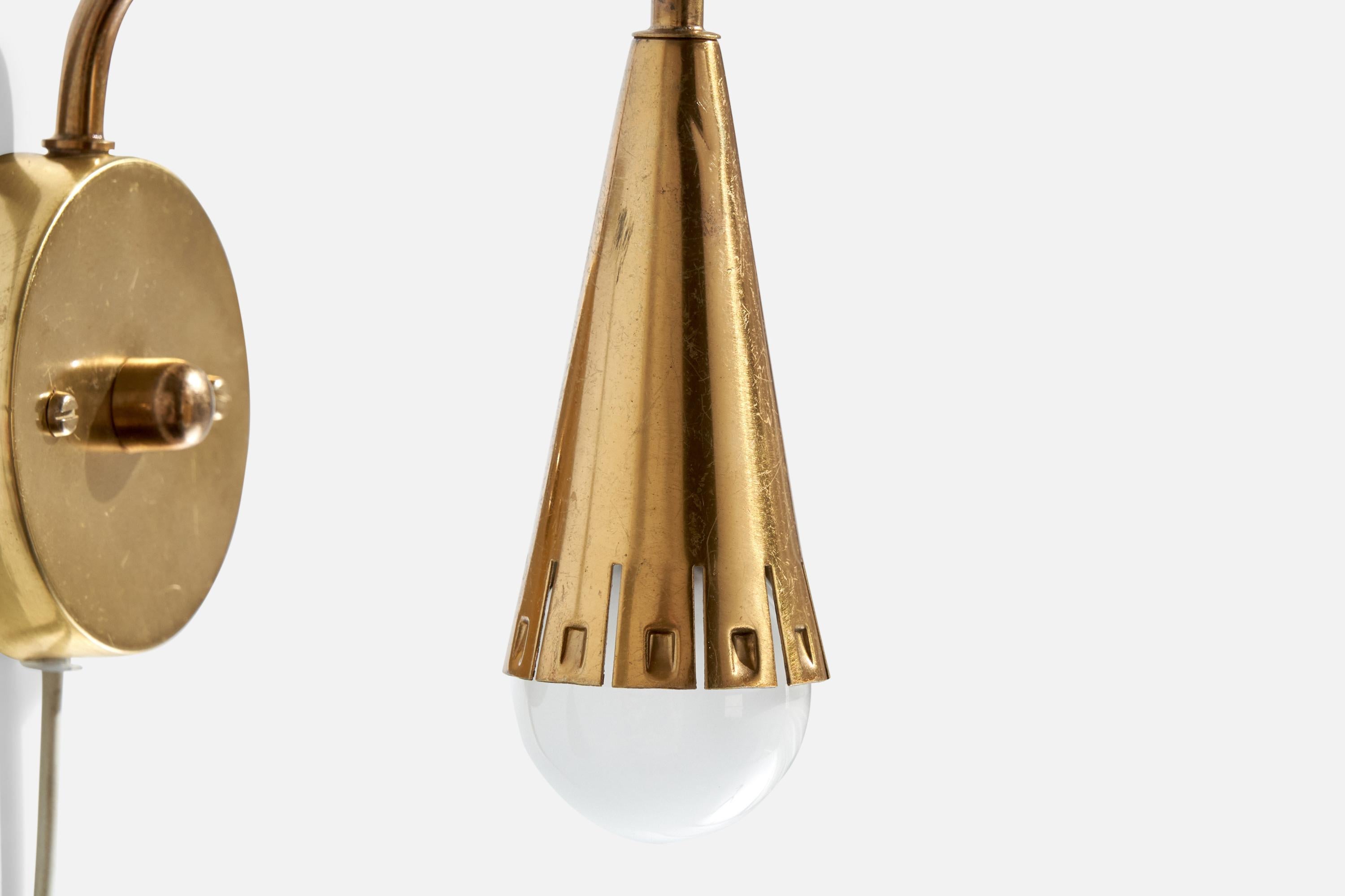 Harald Notini, Wall Light, Brass, Sweden, 1940s For Sale at 1stDibs