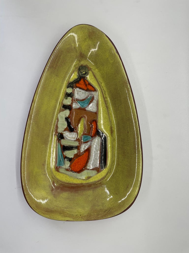 Harris Strong Ceramic Dish For Sale at 1stDibs