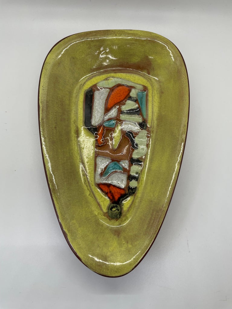 Harris Strong Ceramic Dish For Sale at 1stDibs