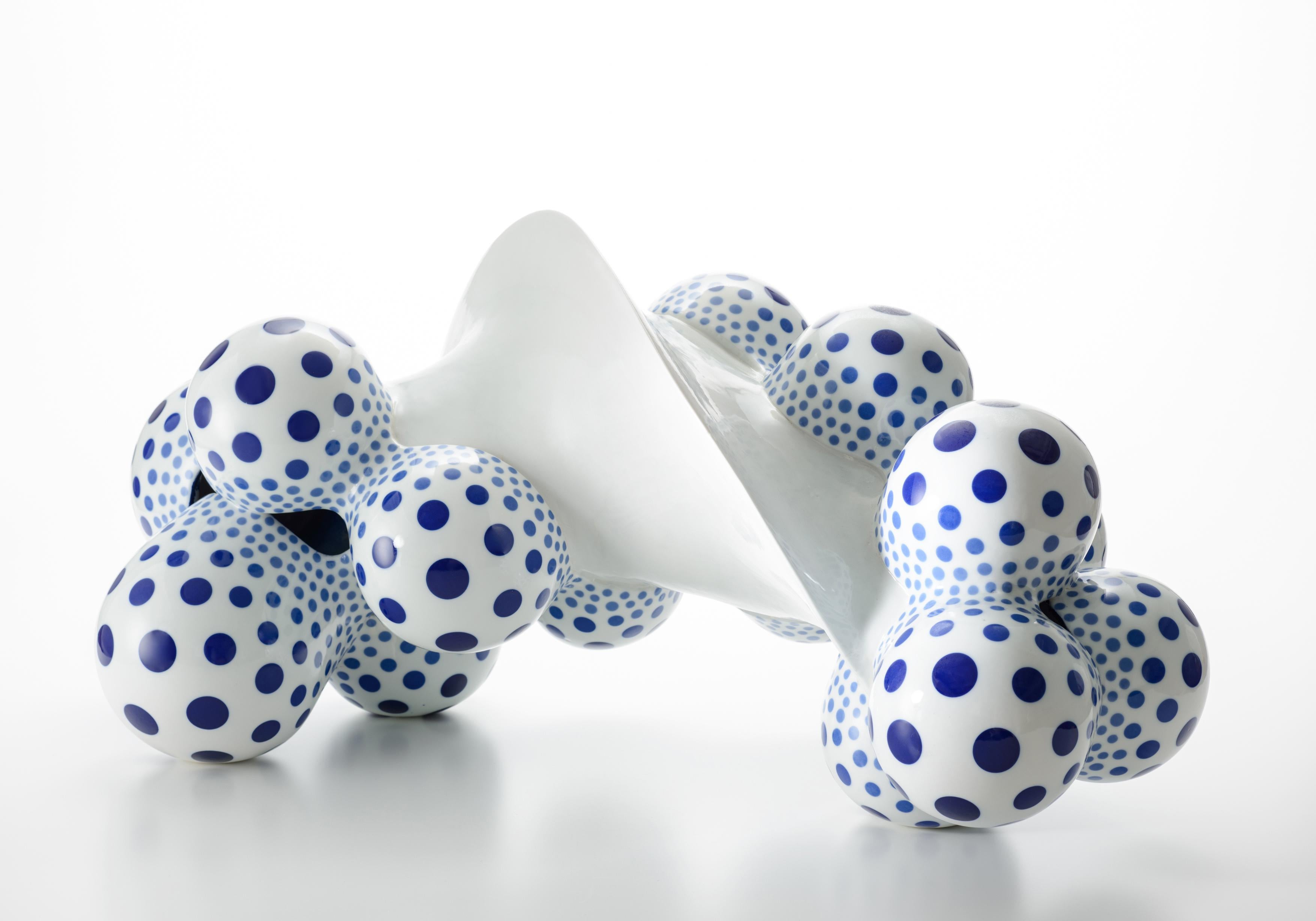 Harumi Nakashima - A Disclosing Form 1607, Contemporary Porcelain ...