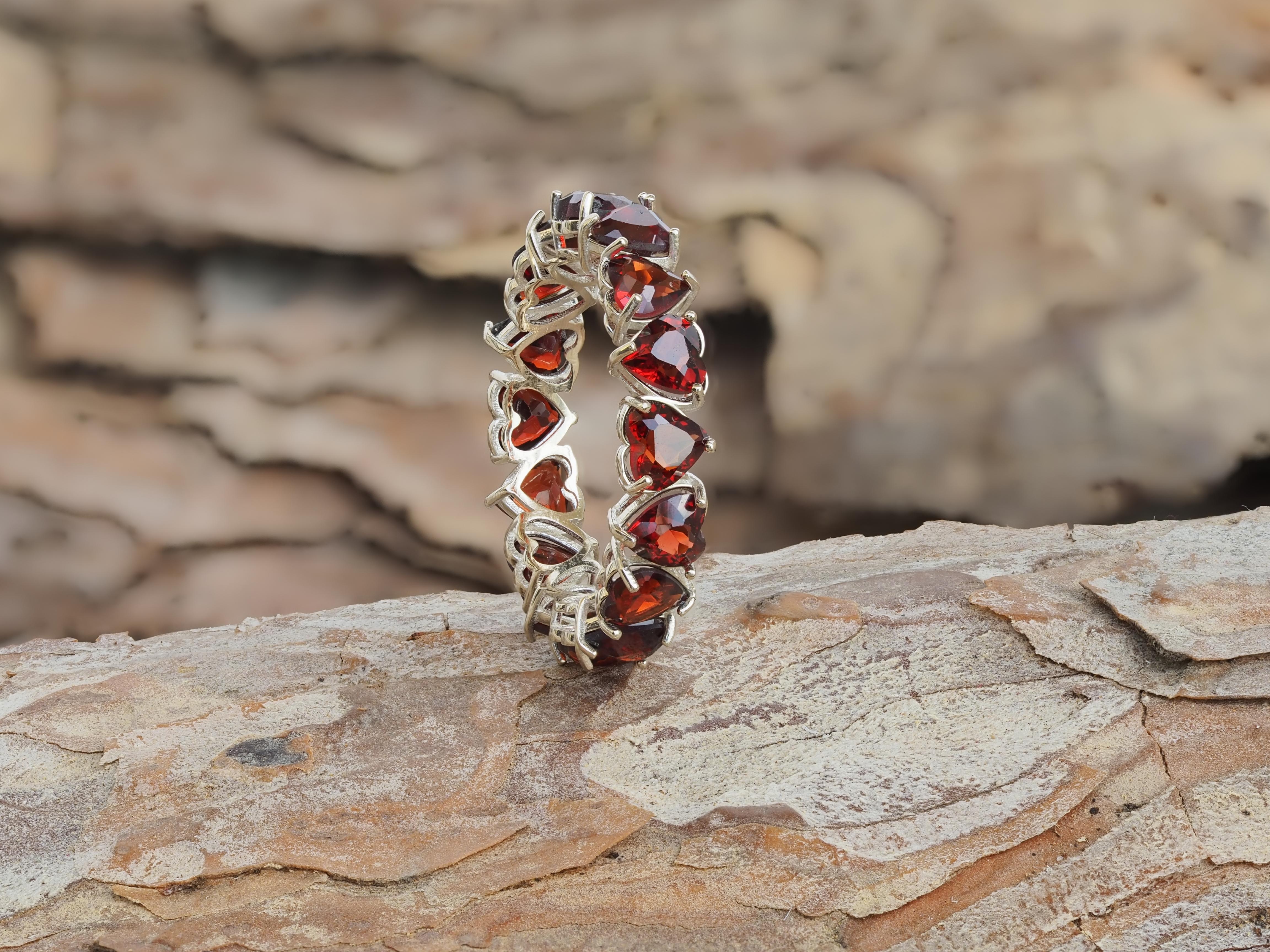 Heart Garnets 14k Gold Eternity Ring For Sale at 1stDibs