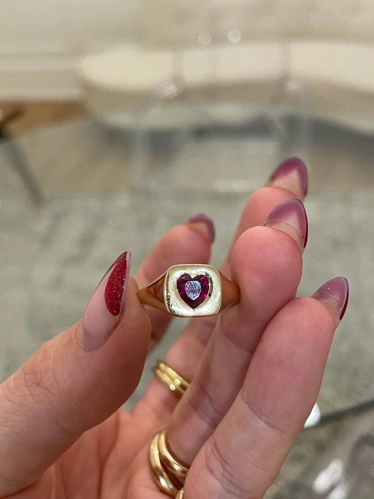 Heart Ruby* Signet Ring in 14ct Yellow Gold For Sale at 1stDibs