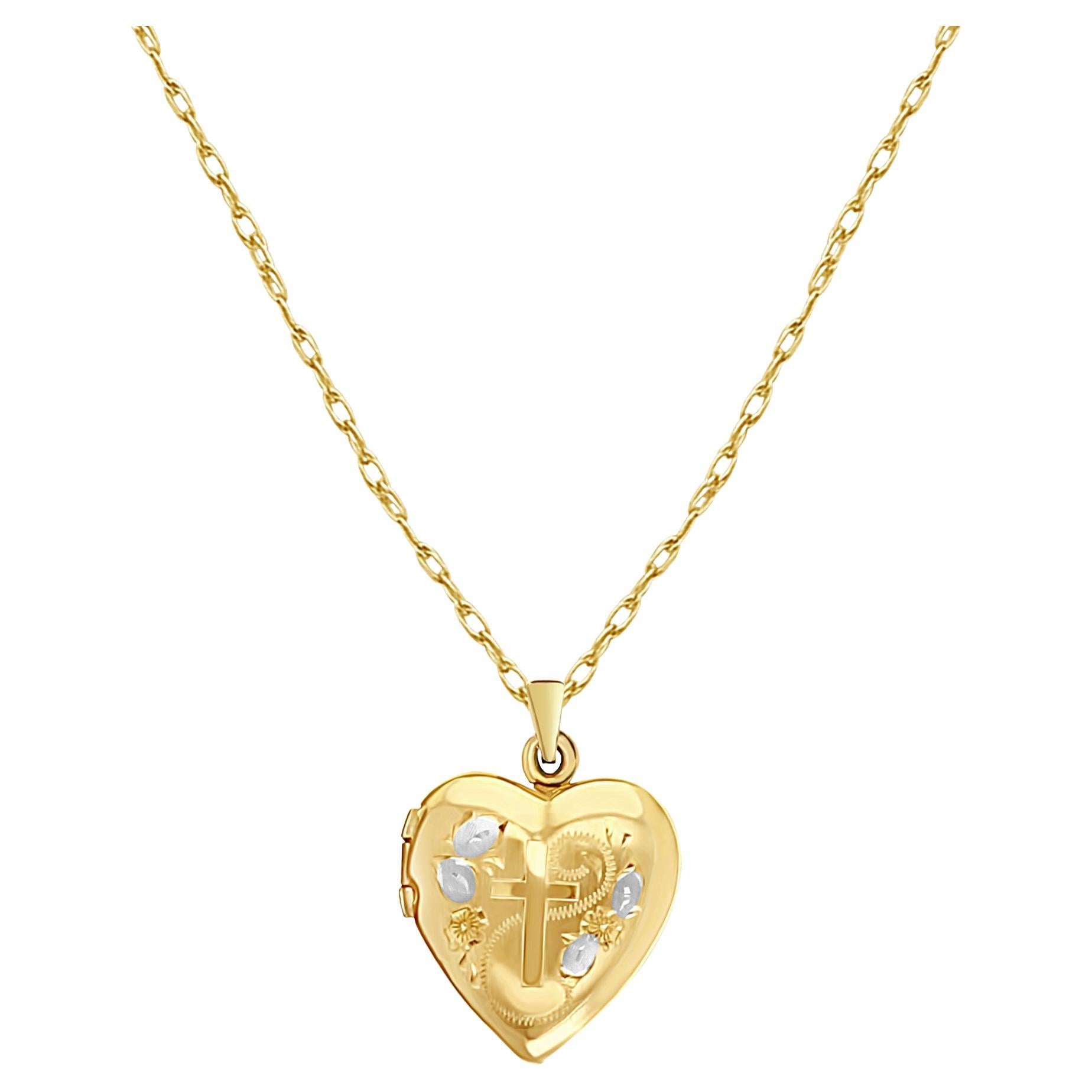 14K Yellow Gold Oval Locket with Engraved Design on Fancy Cast Link ...