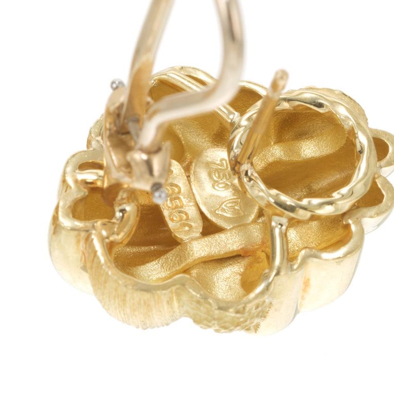 Henry Dunay Yellow Gold Clip Post Textured Earrings For Sale at 1stDibs