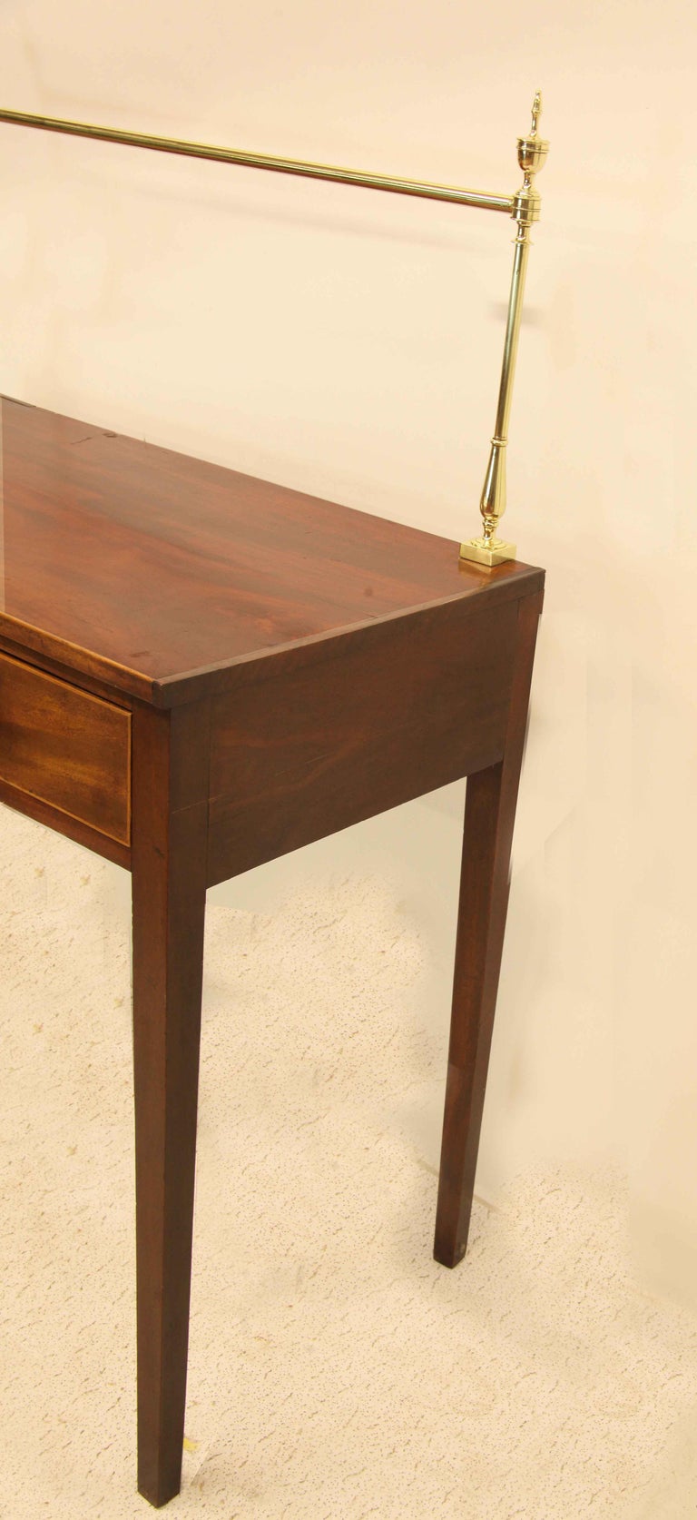 Hepplewhite Serving Table For Sale at 1stDibs