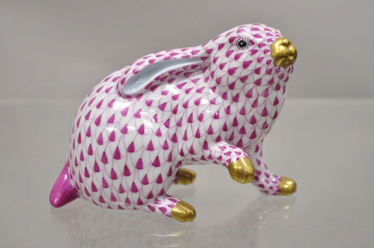 Herend Hungary 5335 Raspberry Fishnet Porcelain Bunny Rabbit Sitting ...