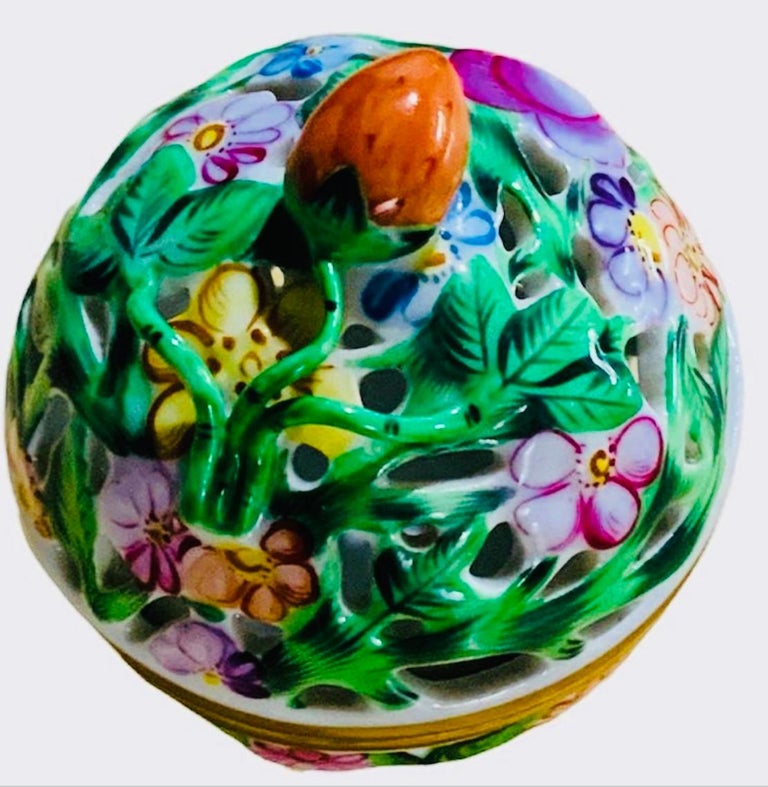 Herend Porcelain Reticulated Potpourri Small Lidded Box For Sale at 1stDibs