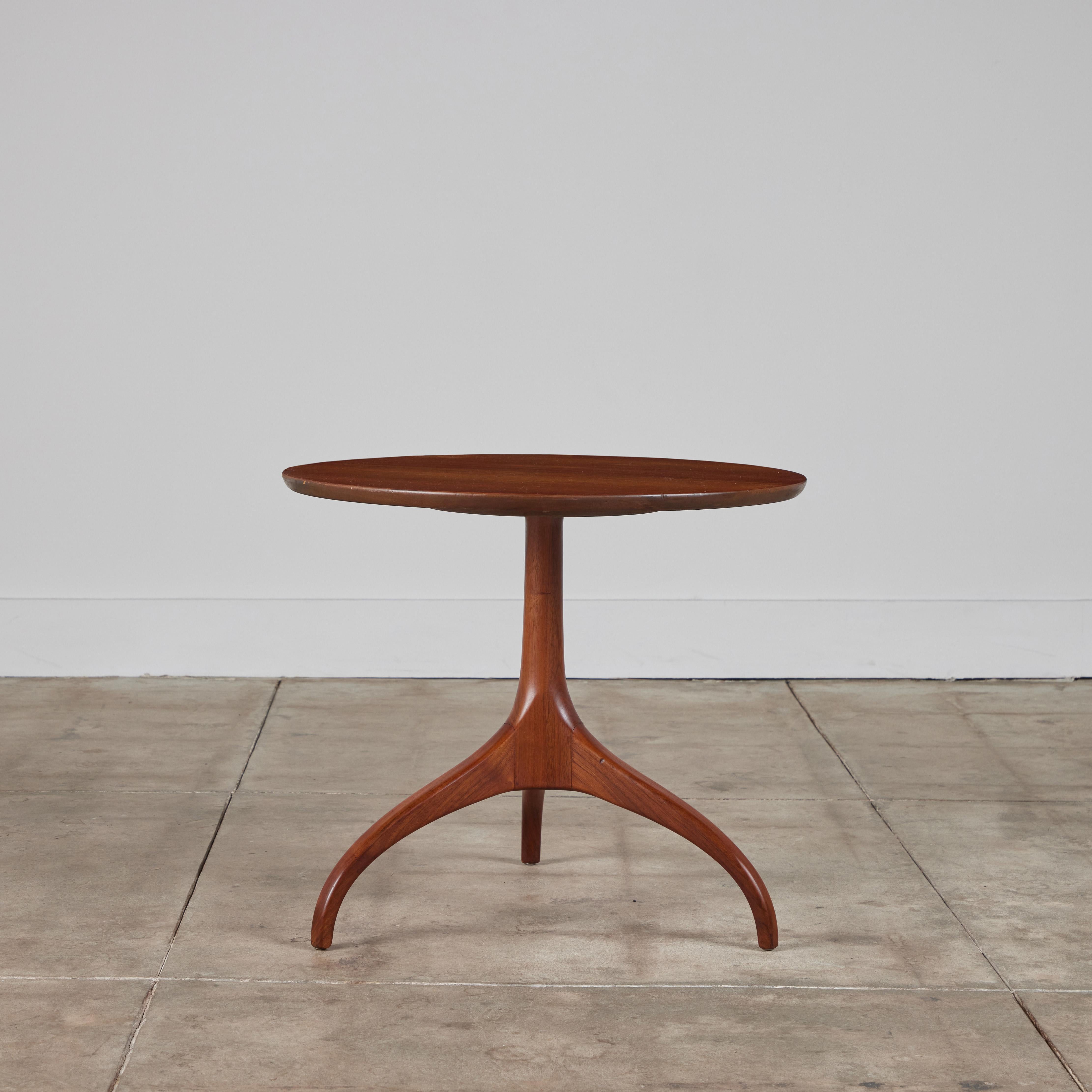 Heritage-Henredon Sculpted Walnut Side Table For Sale at 1stDibs