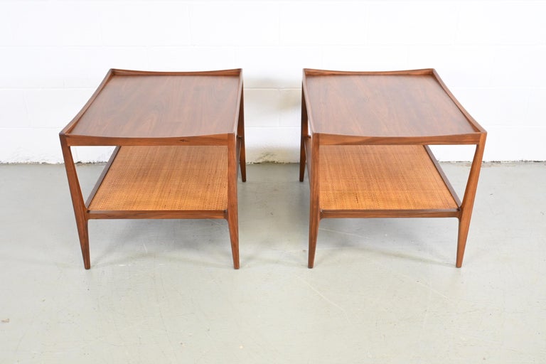 Heritage Mid-Century Modern Pair of End Tables For Sale at 1stDibs