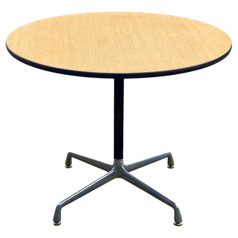 Herman Miller Eames Dining Table For Sale at 1stDibs