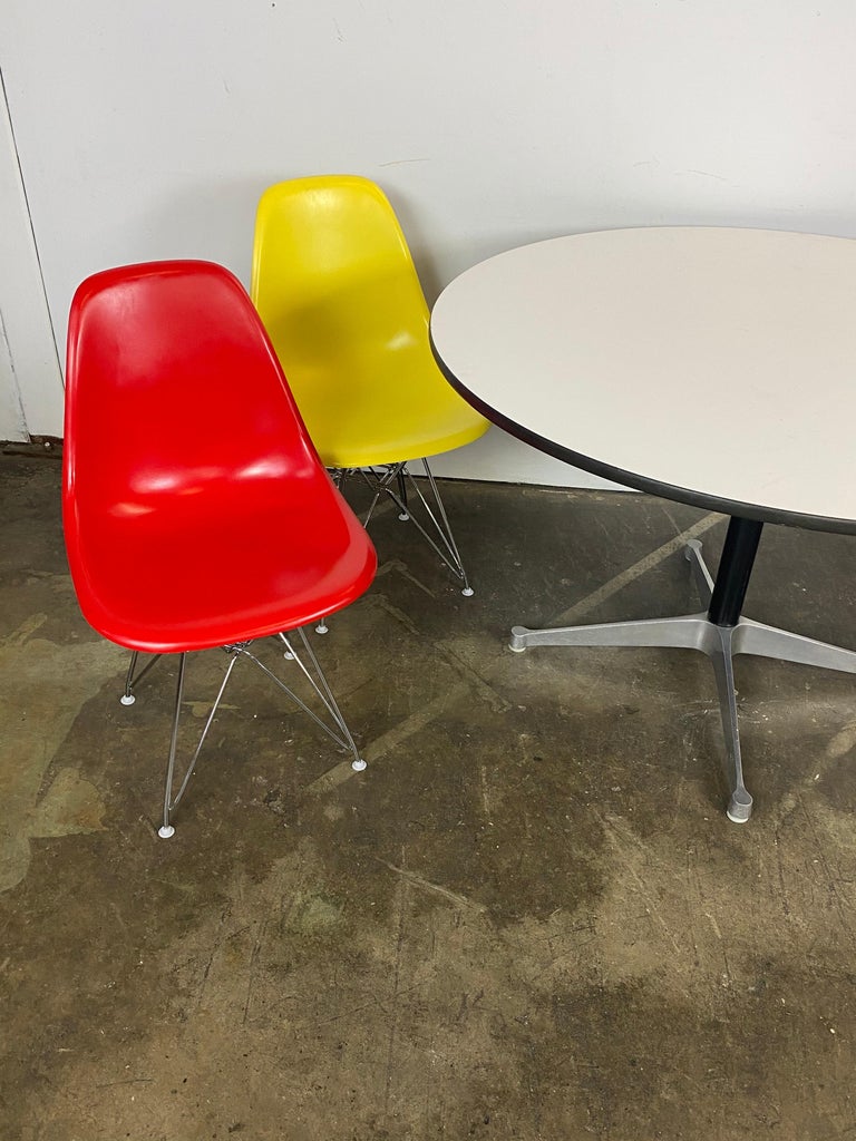 Herman Miller Eames Dining Set For Sale at 1stDibs