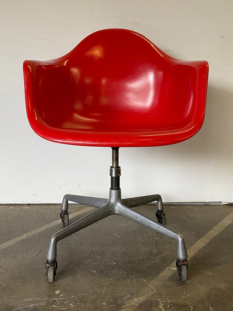 Herman Miller Eames Office Desk Chair in Cherry Red at 1stDibs | herman ...