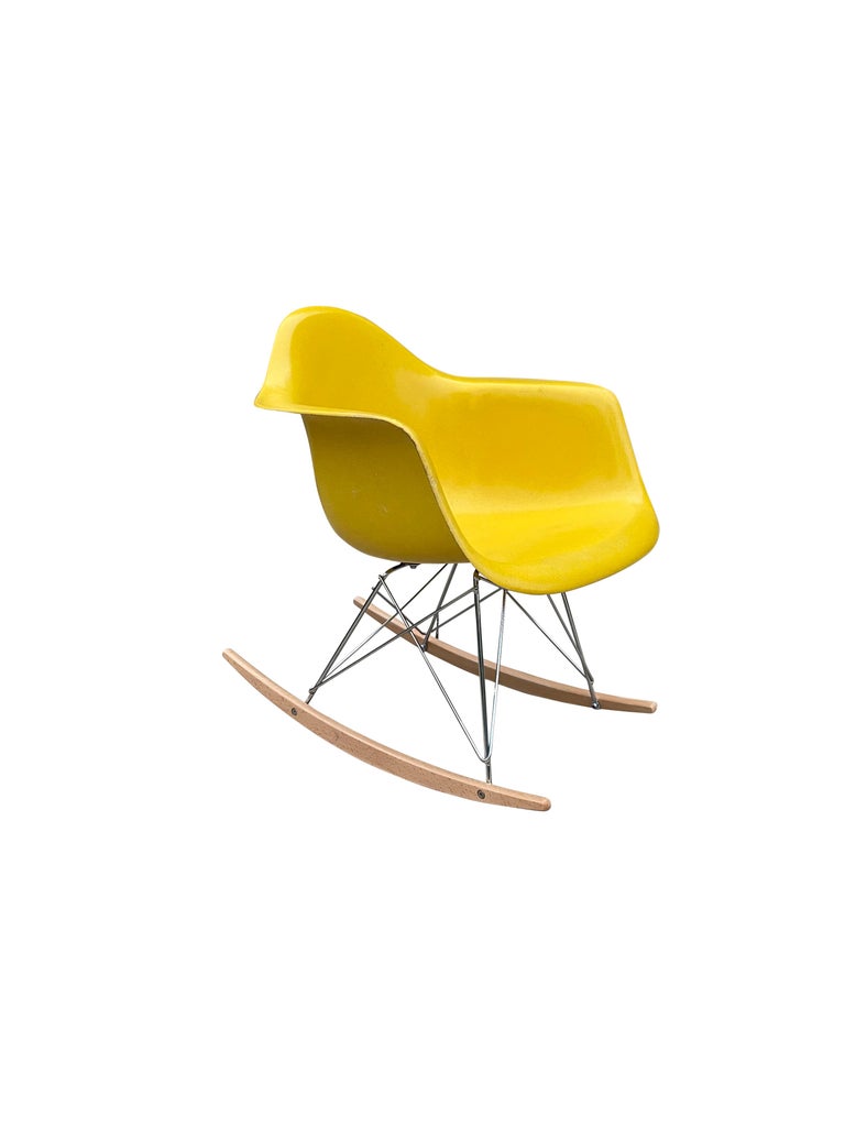 Herman Miller Eames RAR Rocker in Brilliant Yellow For Sale at 1stDibs ...