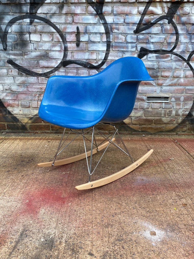 Herman Miller Eames Model RAR Rocker in Ultramarine Blue at 1stDibs ...
