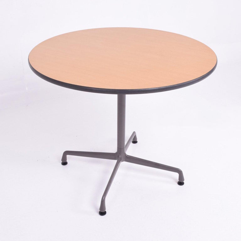 Herman Miller Eames Round Aluminum Group Table For Sale at 1stDibs Herman Miller Eames Round Aluminum Group Table For Sale at 1stDibs