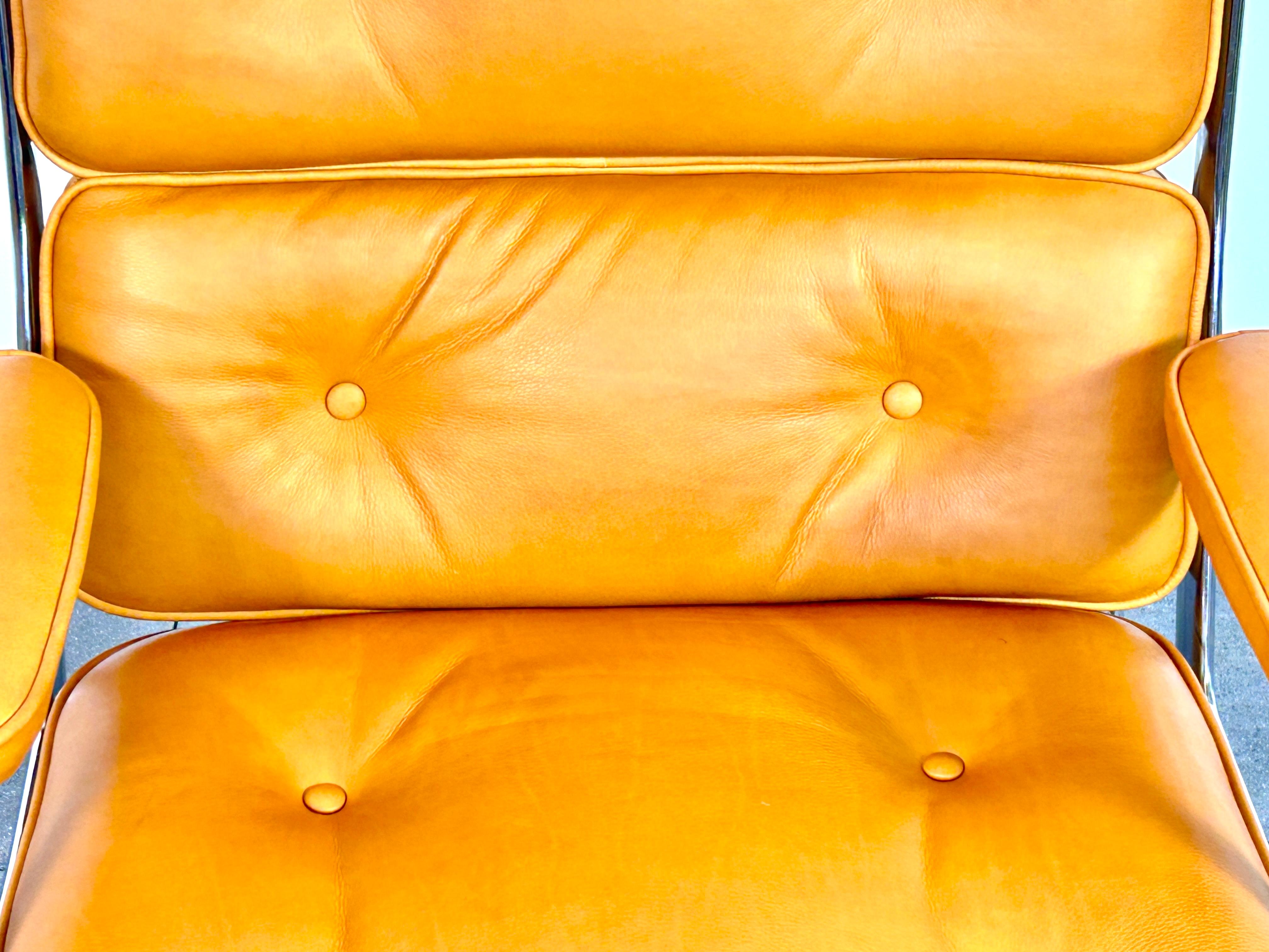 Herman Miller ES104 Lobby / Time Life Chair Designed by Charles and Ray ...
