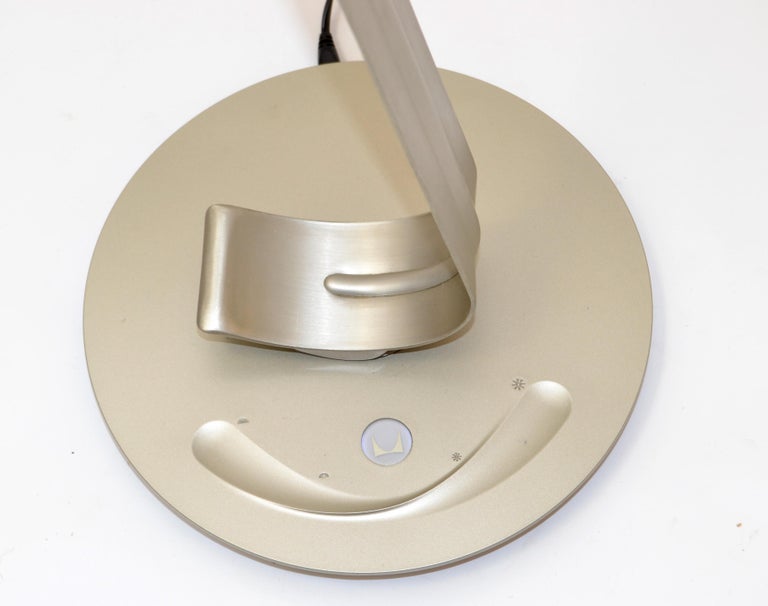 Herman Miller Signed Leaf LED Desk Lamp by Yves Behar Model G6510.3Y ...