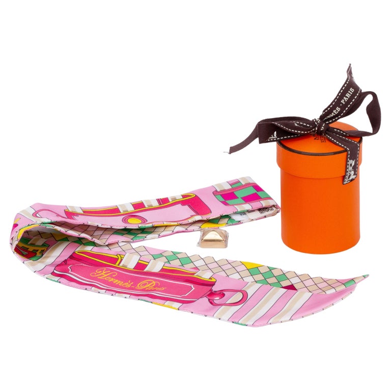 Hermès BN Trophy Ribbon Twilly W/ Twilly For Sale at 1stDibs