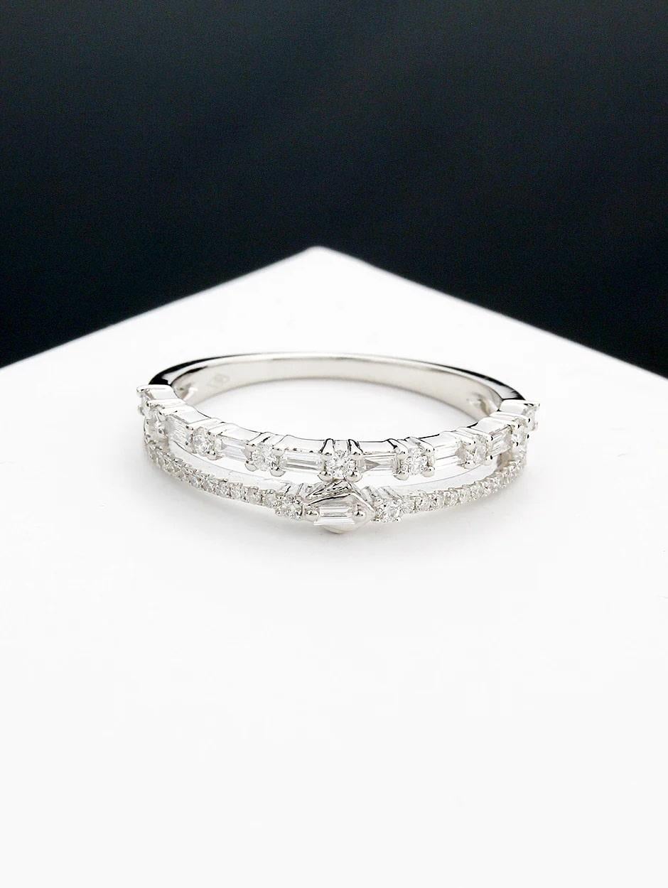 Customizable Hermes Diamond Baguette Twin Split Ring For Sale at 1stDibs