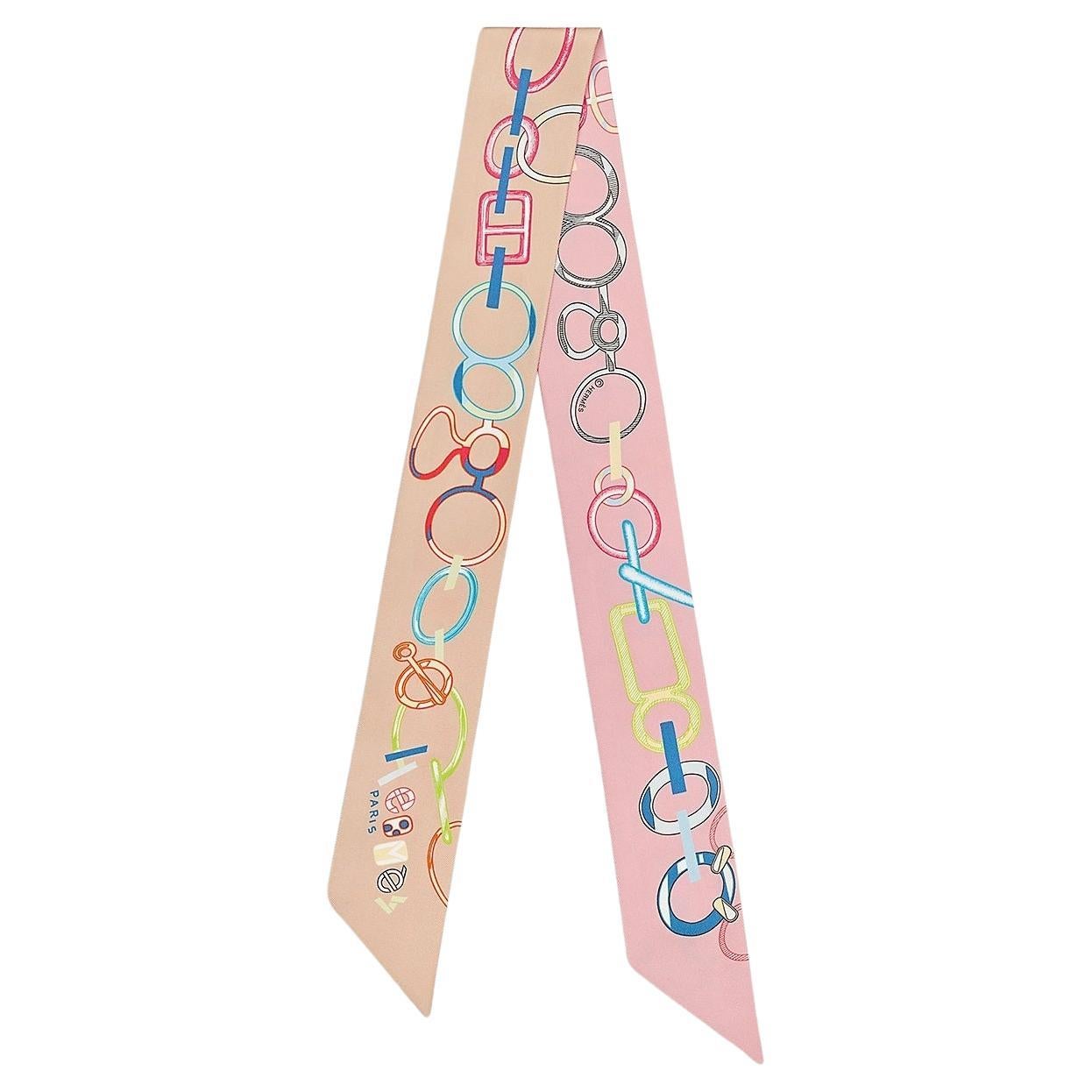 Hermes Do Re Boucles Twilly Rose Poudré / Bleu / Multicolore Silk For Sale at 1stDibs